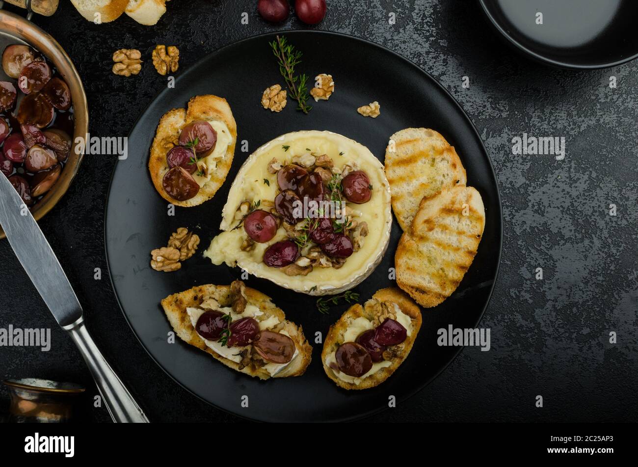 Brie baguette cranberry hi-res stock photography and images - Alamy