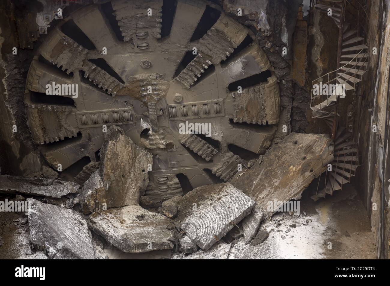 Underground tunneling machine drilling hi-res stock photography and ...