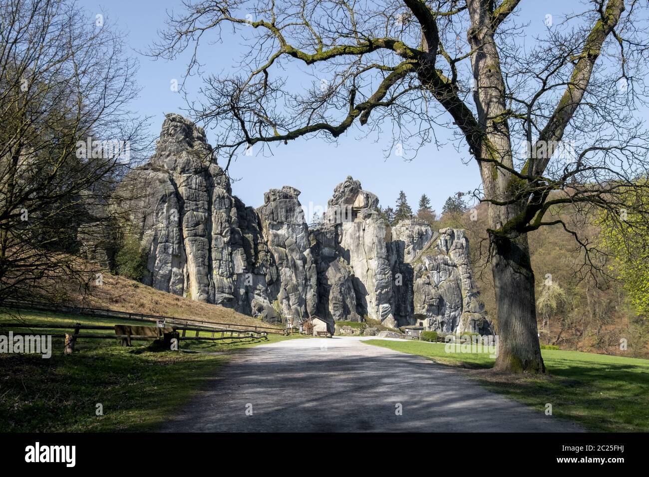 External stones hi-res stock photography and images - Alamy