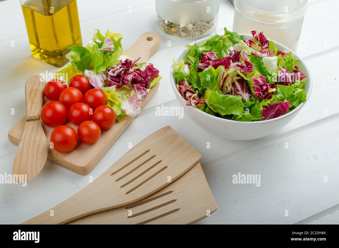 Washed mixed salad hi-res stock photography and images - Alamy