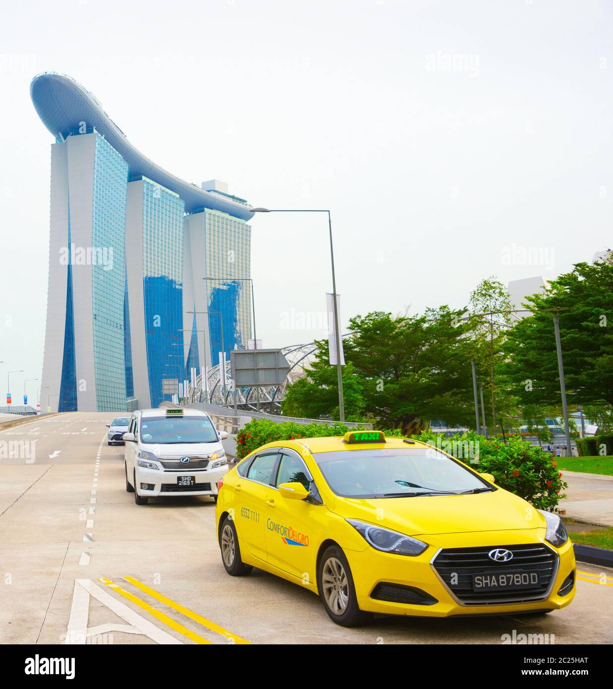 Street quay marina bay hi-res stock photography and images - Alamy