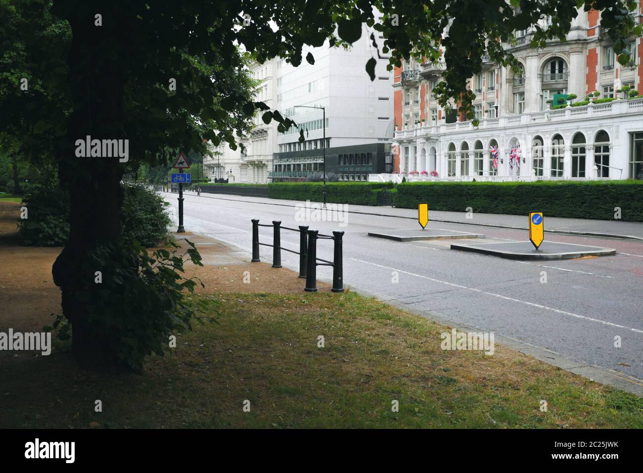 Street road, city of London England Stock Photo - Alamy