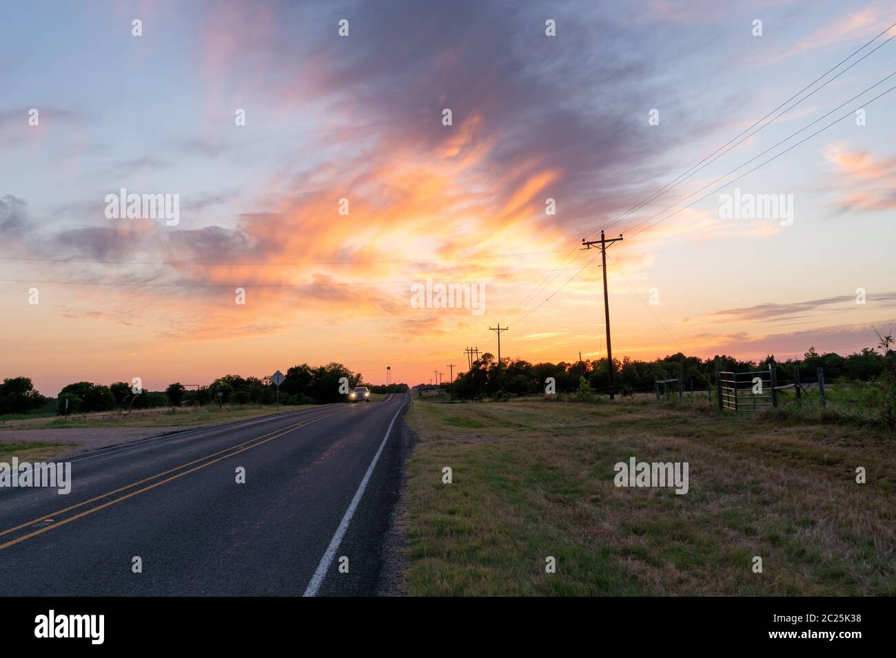 Clouds coming over a hill hi-res stock photography and images - Alamy