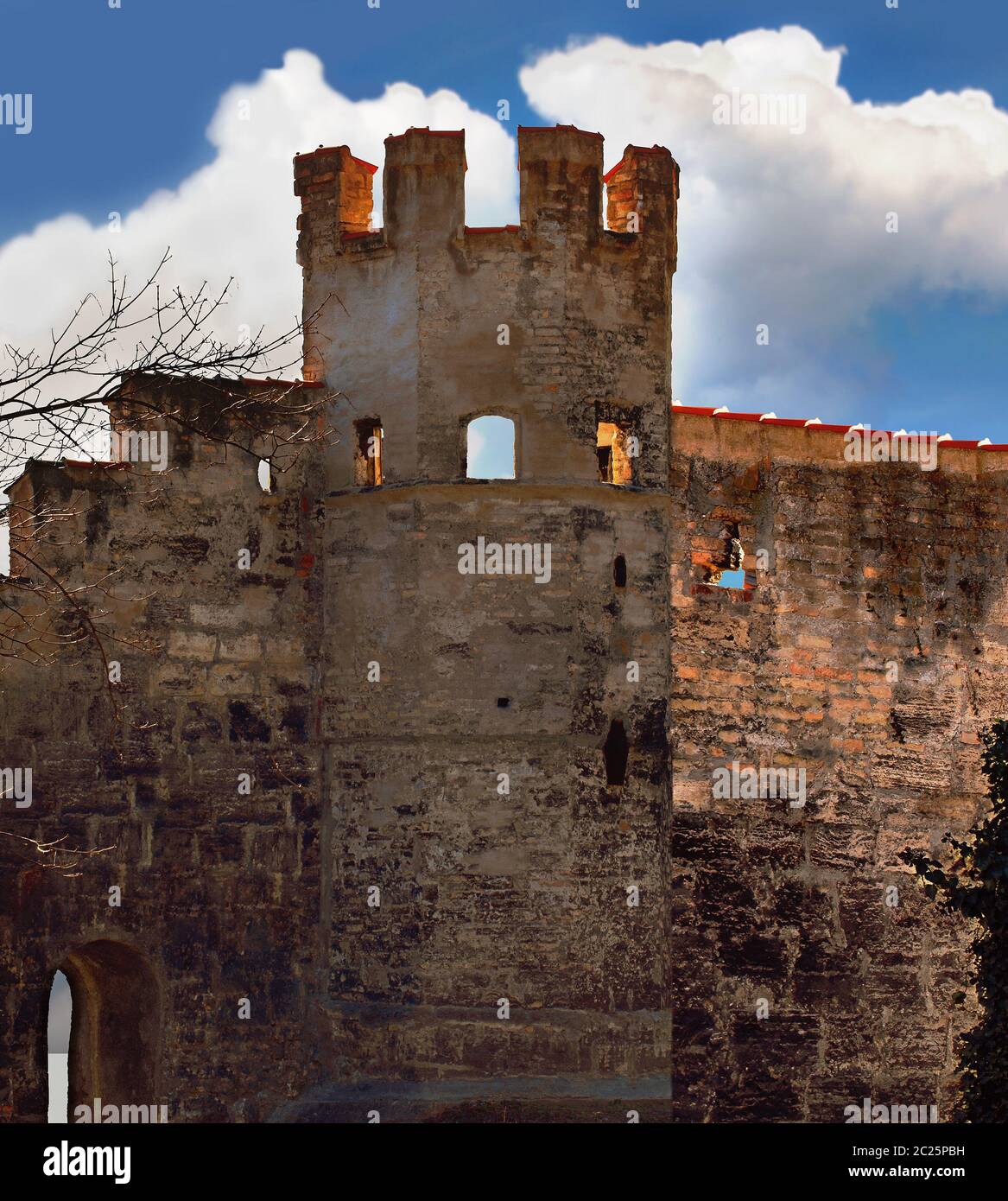 City tower fortification stone hi-res stock photography and images - Alamy