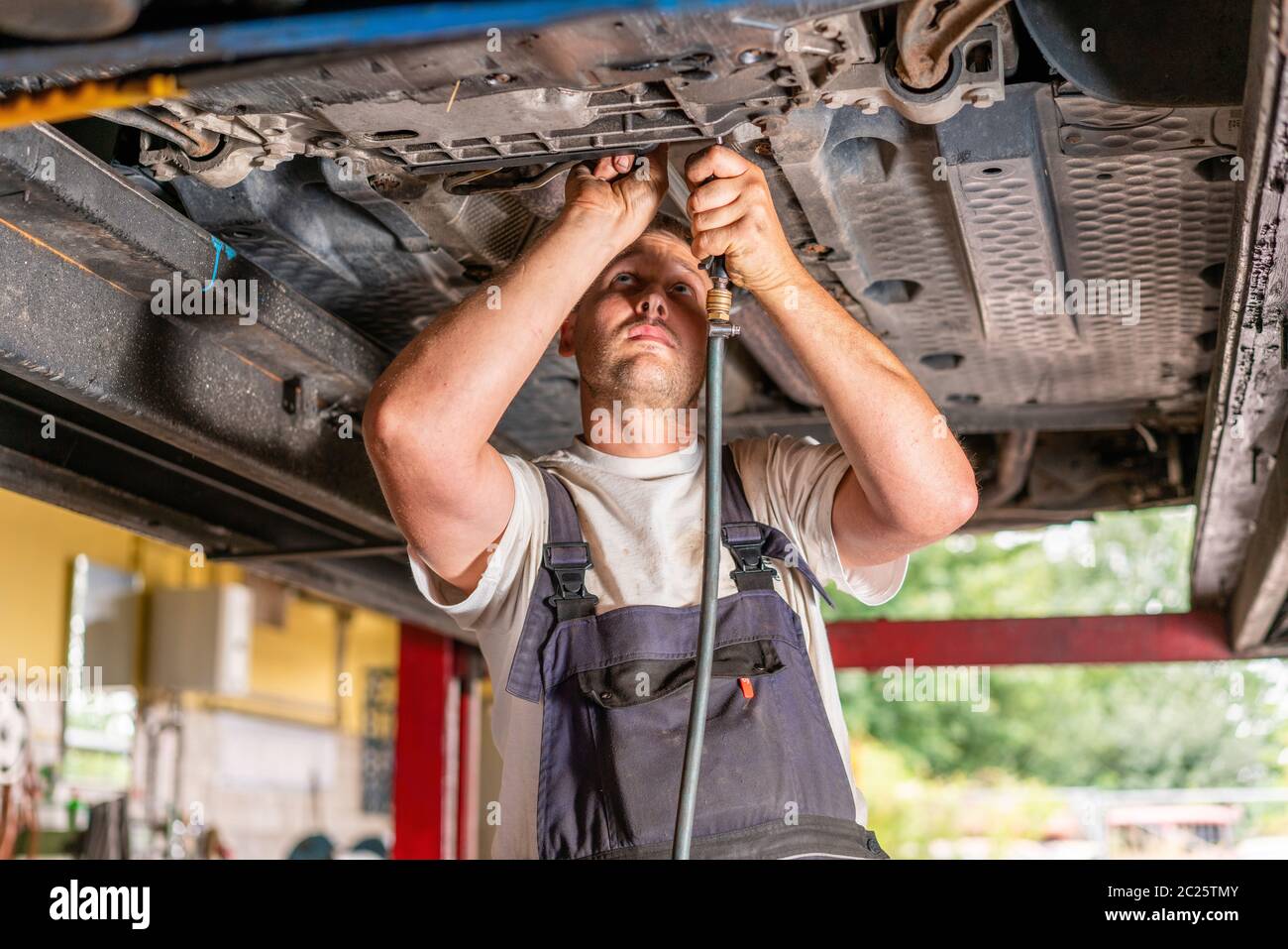Auto mechatronics hi-res stock photography and images - Alamy