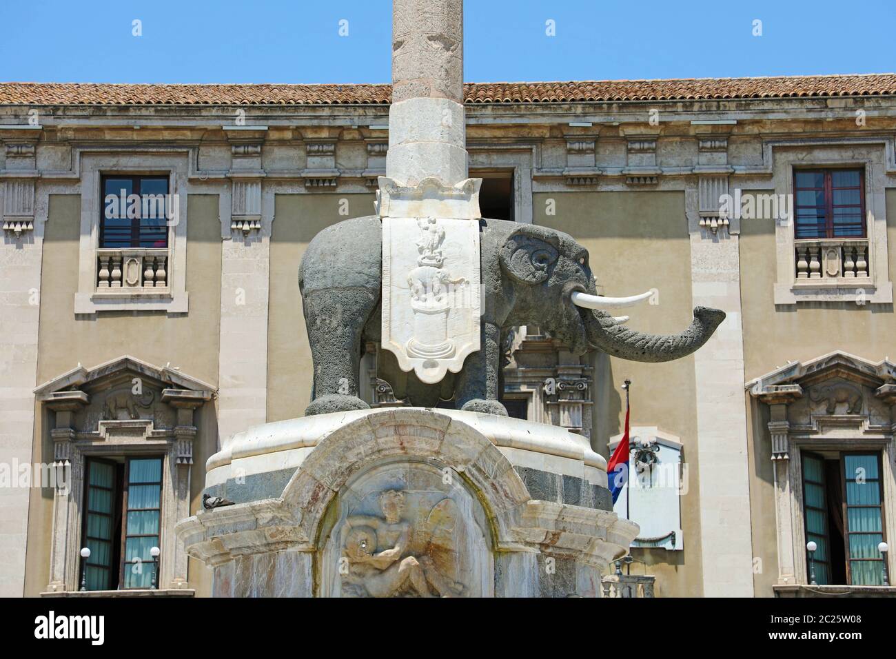 Elephant column statue symbol of Catania City in Sicily, Italy Stock ...