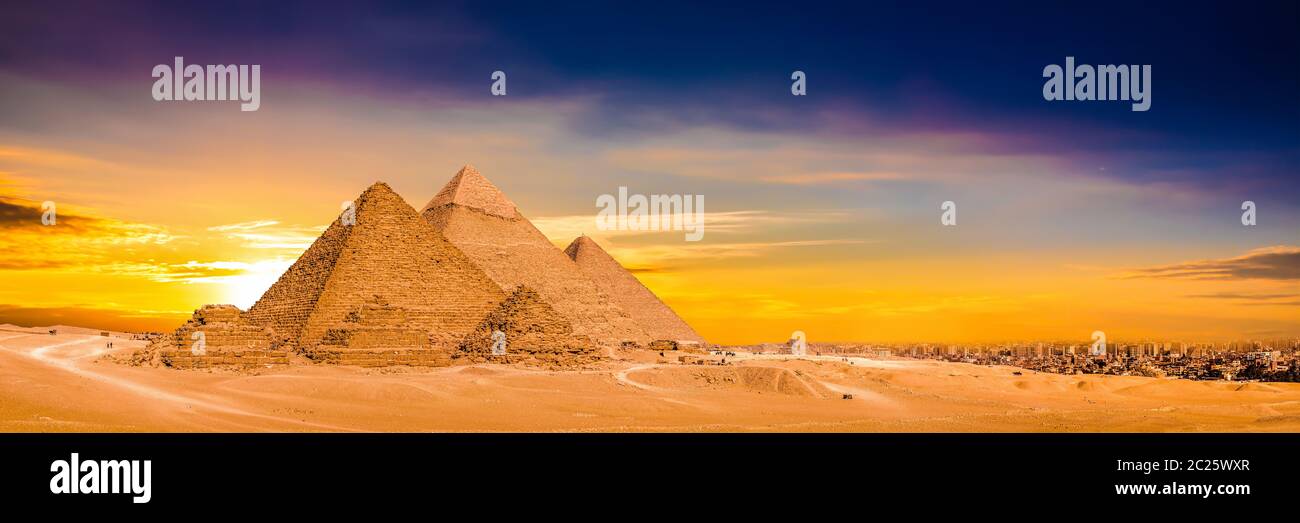 Great pyramid of giza sunset hi-res stock photography and images - Alamy