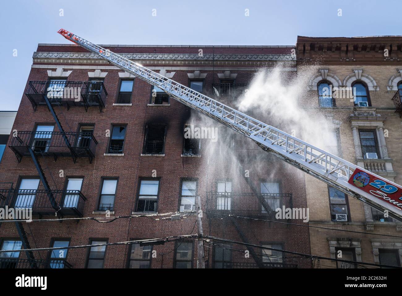 Fdny engine 5 hi-res stock photography and images - Alamy