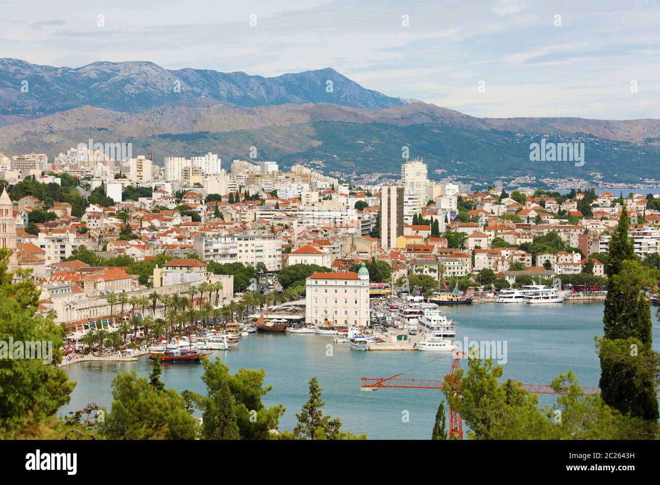 Harbor seaside coast urban split hi-res stock photography and images ...