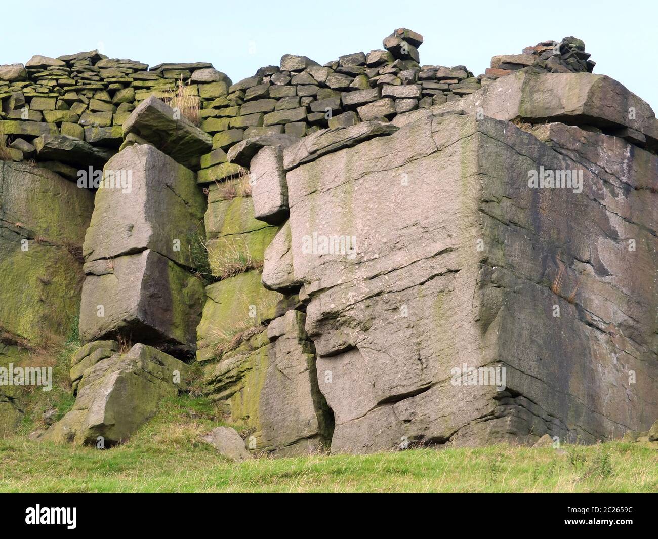 Stone outcrop hi-res stock photography and images - Alamy