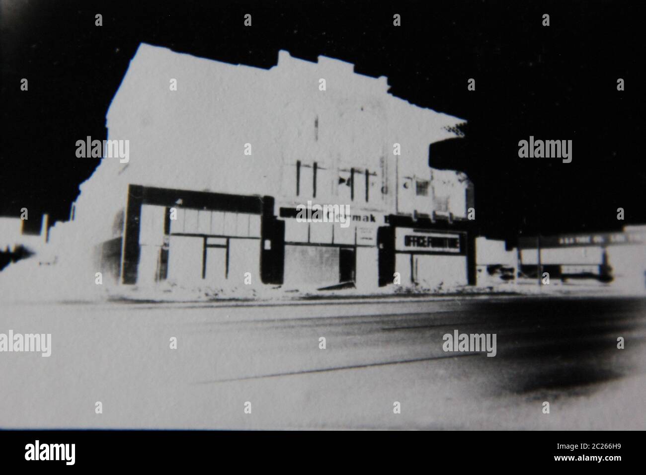 1970s storefronts hi-res stock photography and images - Alamy