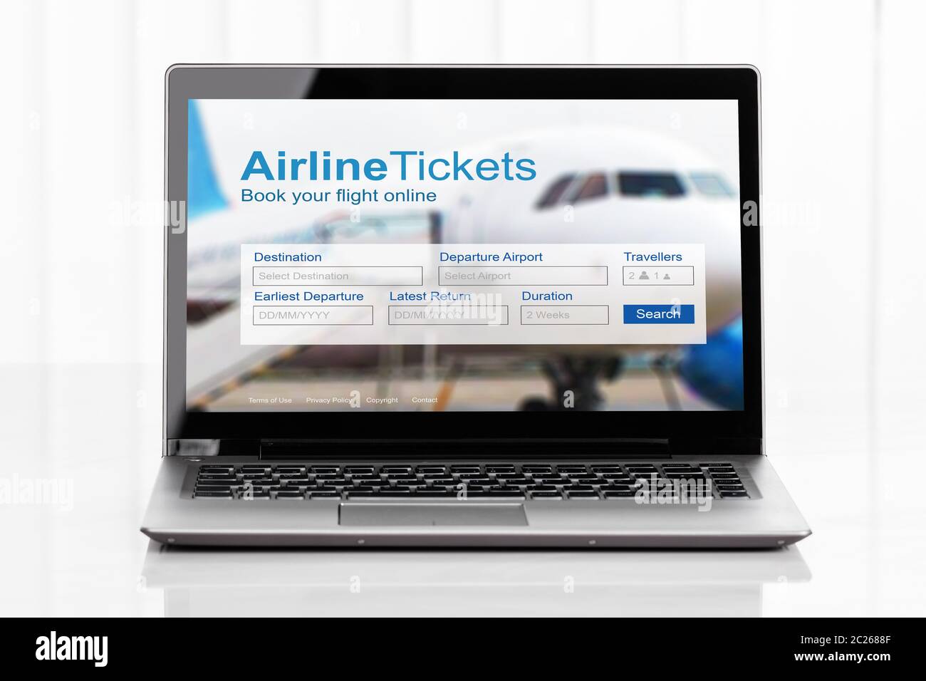 Online air ticket booking hi-res stock photography and images - Alamy