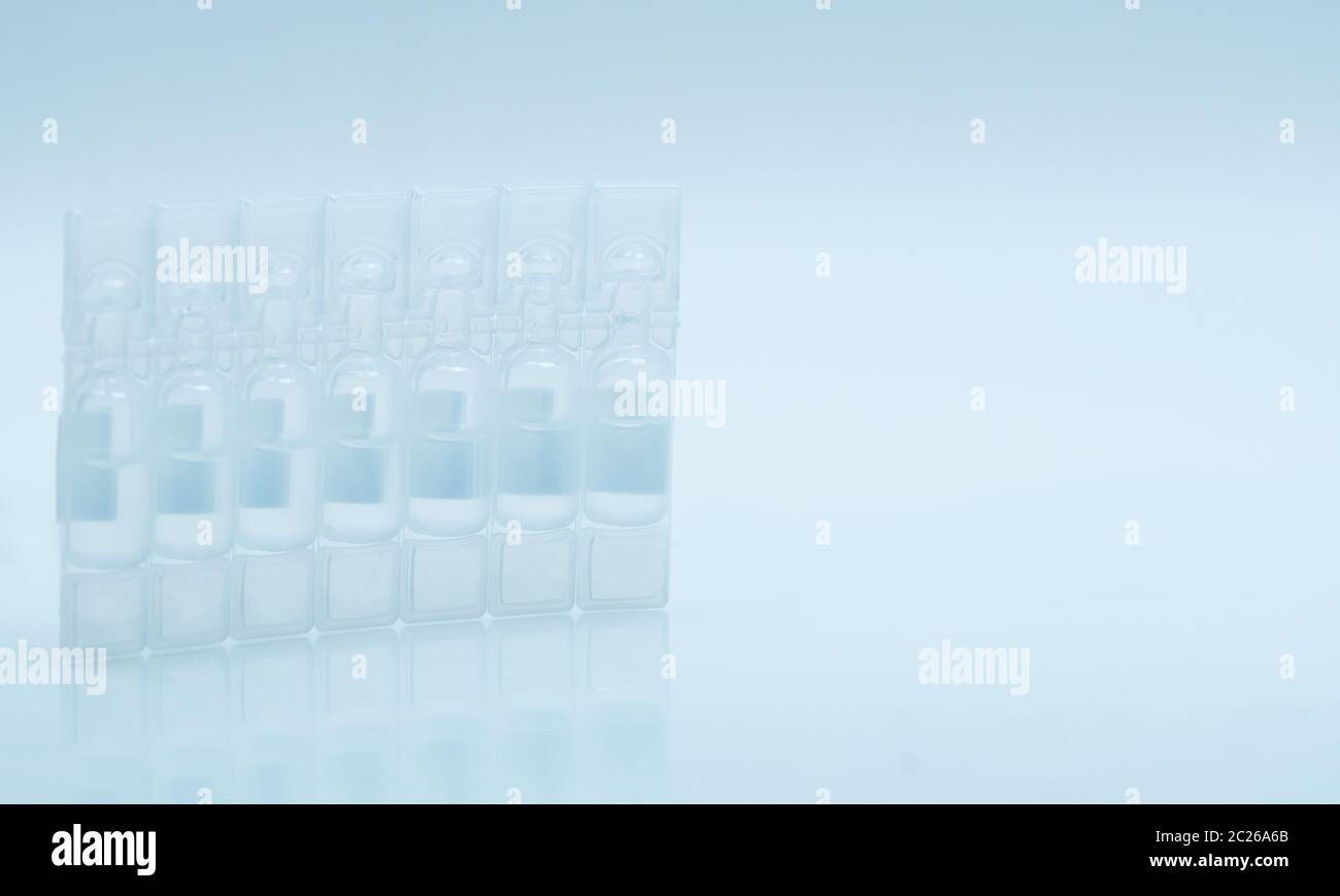 Artificial tears in one day use packaging container with re-closable ...