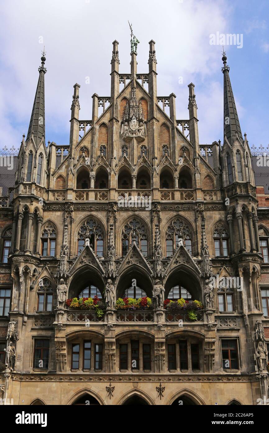 Central part of the southern front of the New Town Hall in Munich Stock ...