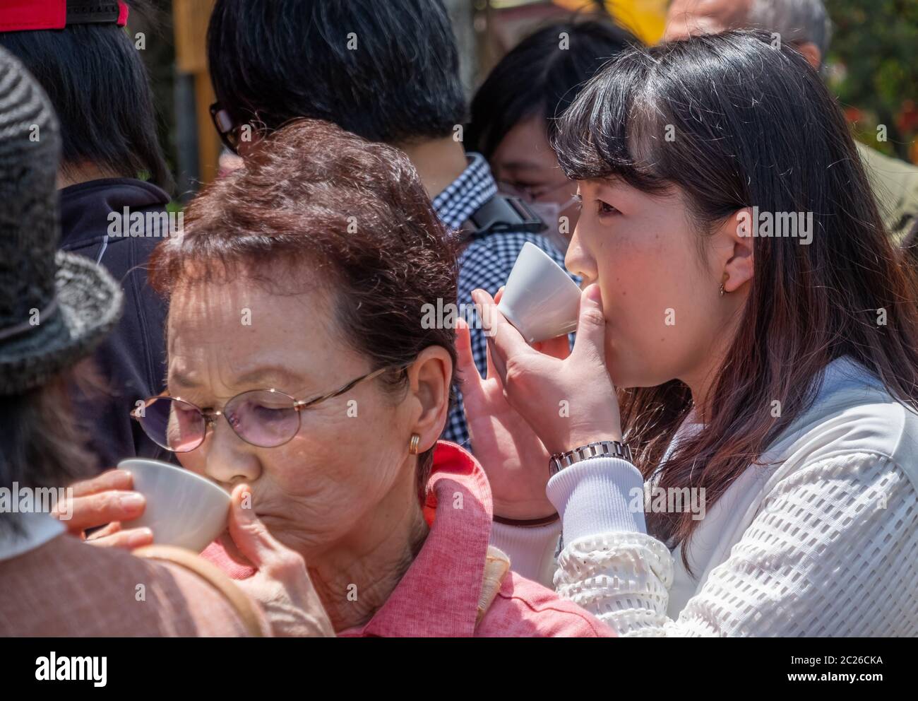 Japanese woman drinking tea hi-res stock photography and images - Alamy