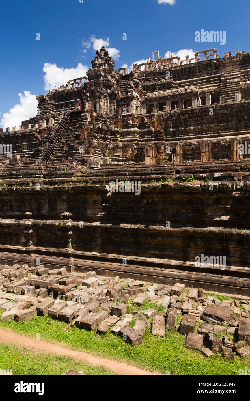 Angkor Thom, Baphuon, is three-tiered temple mountain, Ancient capital ...