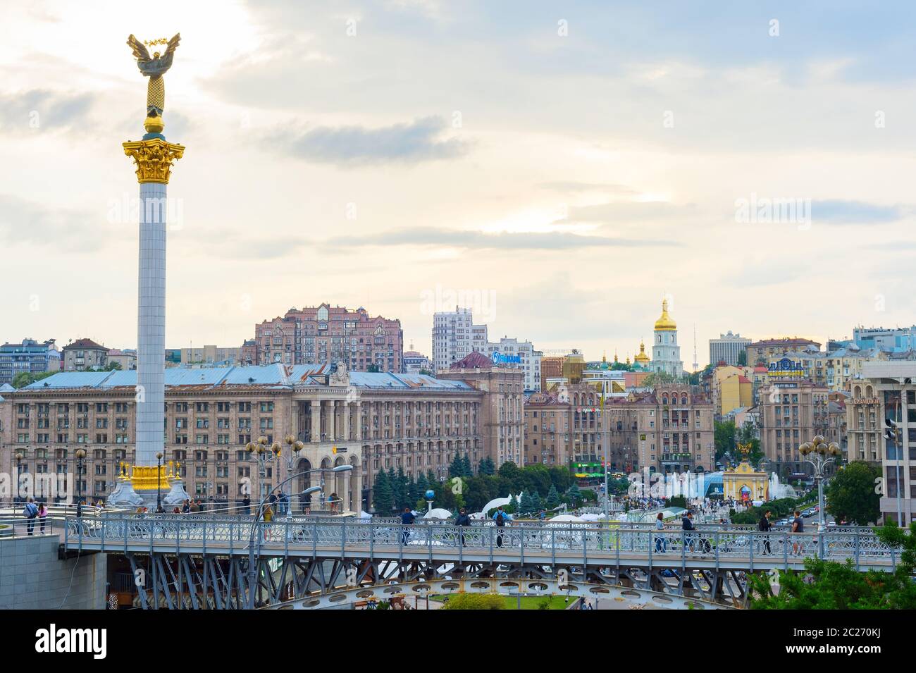 Kiev skyline hi-res stock photography and images - Alamy