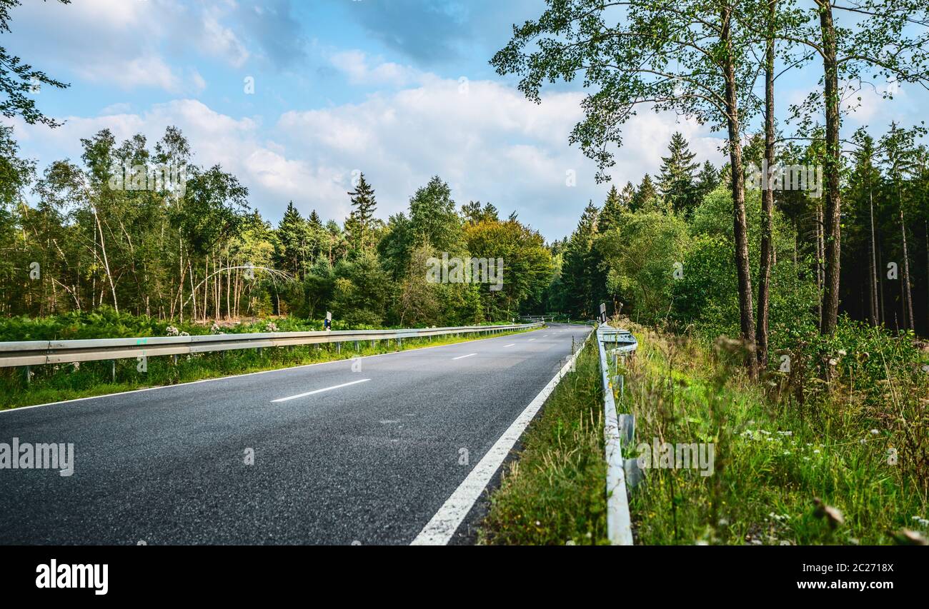 Hillside Road High Resolution Stock Photography and Images - Alamy