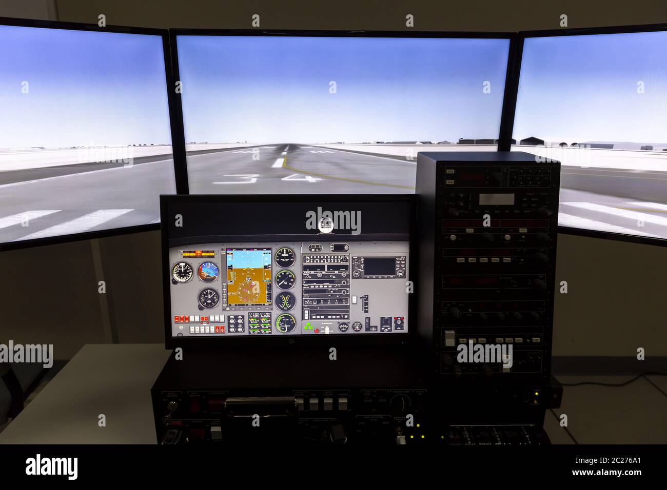 Aircraft simulator hi-res stock photography and images - Alamy