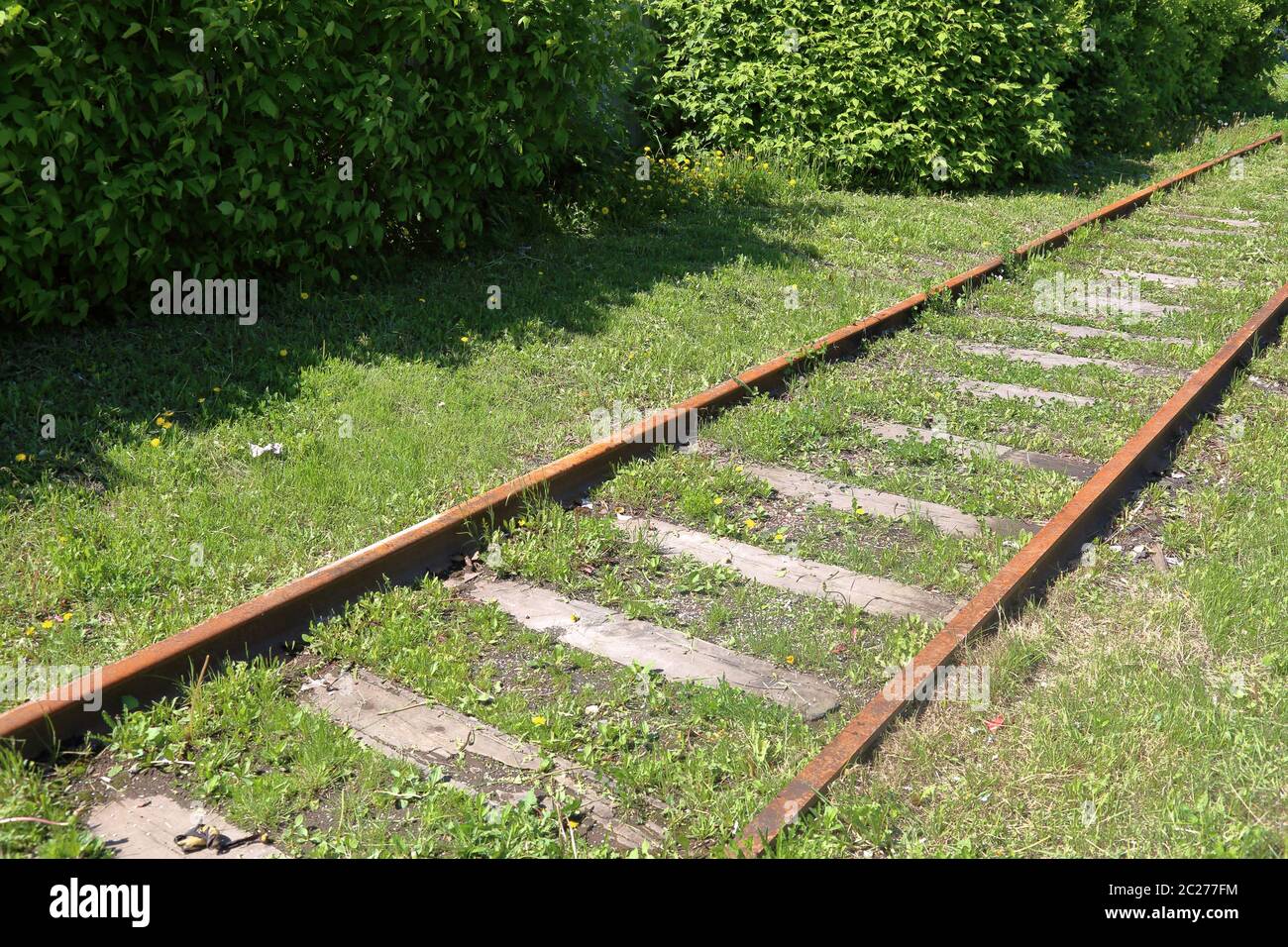 Green rails hi-res stock photography and images - Alamy