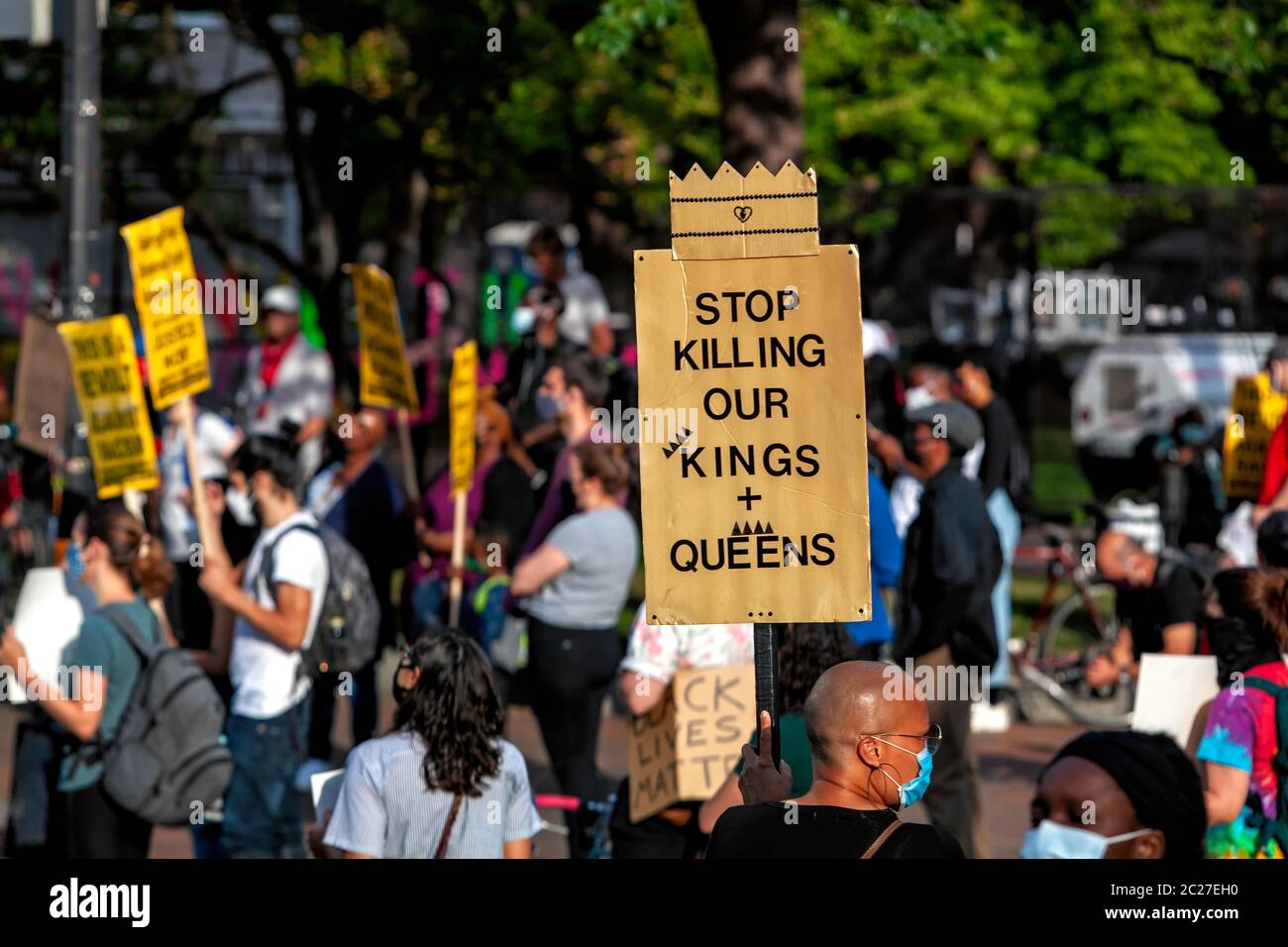 Protesting george floyd murder hi-res stock photography and images - Alamy
