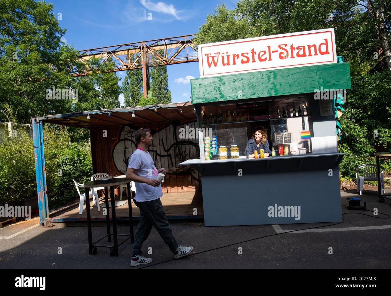 Wurstel stand hi-res stock photography and images - Alamy