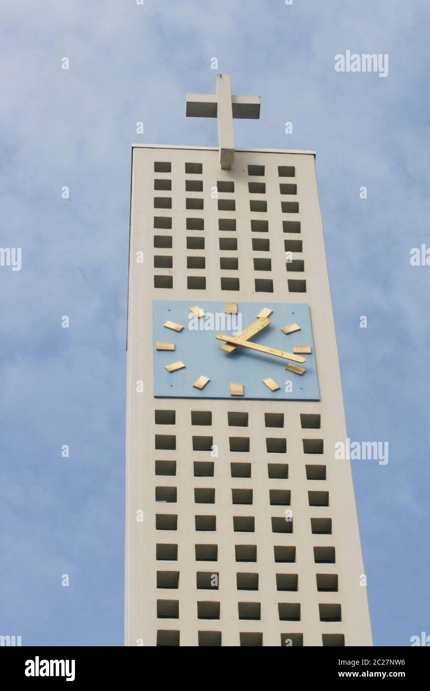 Modern steeple hi-res stock photography and images - Alamy