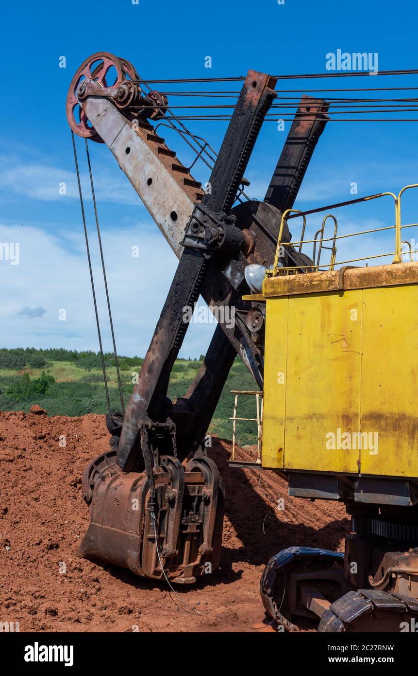 Giant excavator hi-res stock photography and images - Alamy