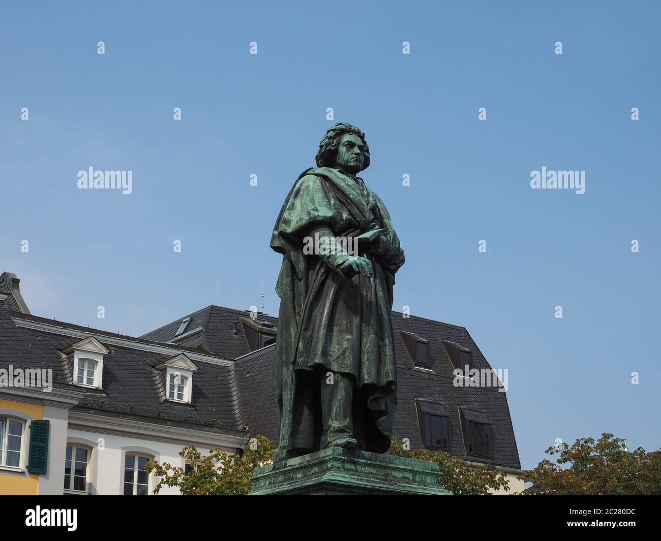 Beethoven Denkmal (unveiled 1845) bronze statue in Bonn, Germany Stock ...