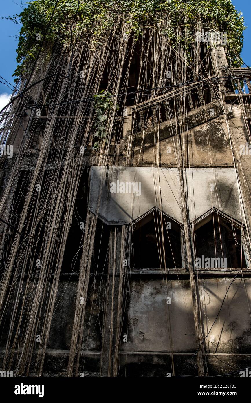 Deteriorated abandoned old building, Destroyed building Stock Photo - Alamy