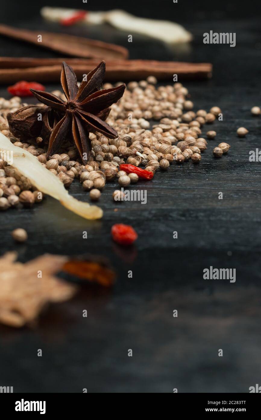 Curry herbs and spices hi-res stock photography and images - Alamy
