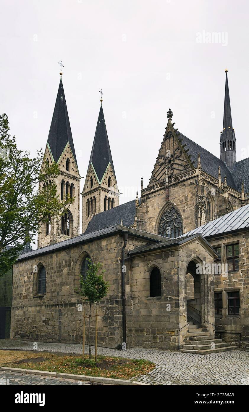 Halberstadt cathedral architecture hi-res stock photography and images ...