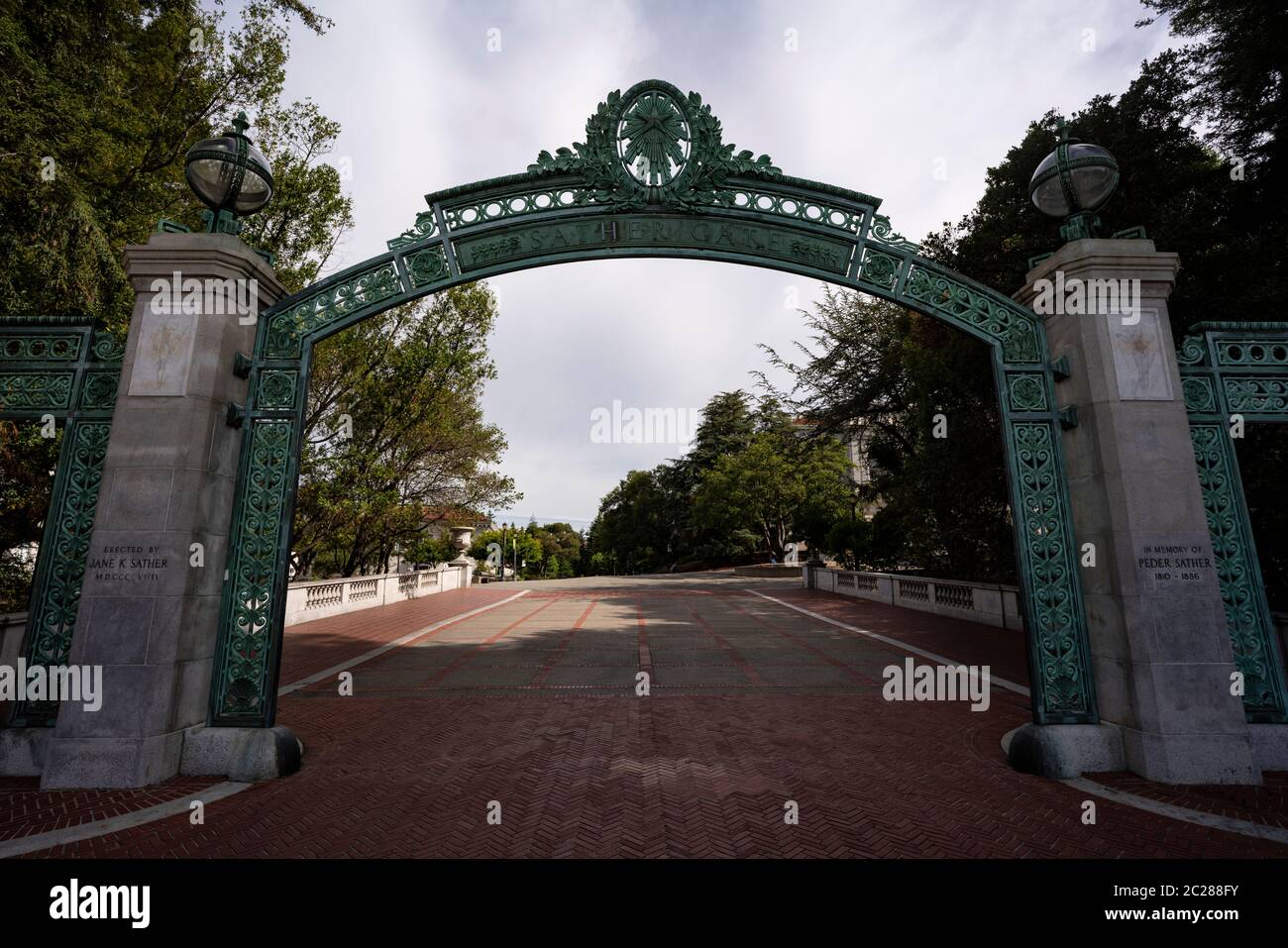 Uc berkeley gate hi-res stock photography and images - Alamy