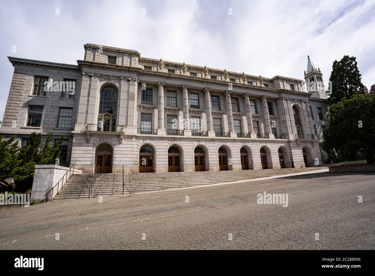 Uc berkeley gate hi-res stock photography and images - Alamy