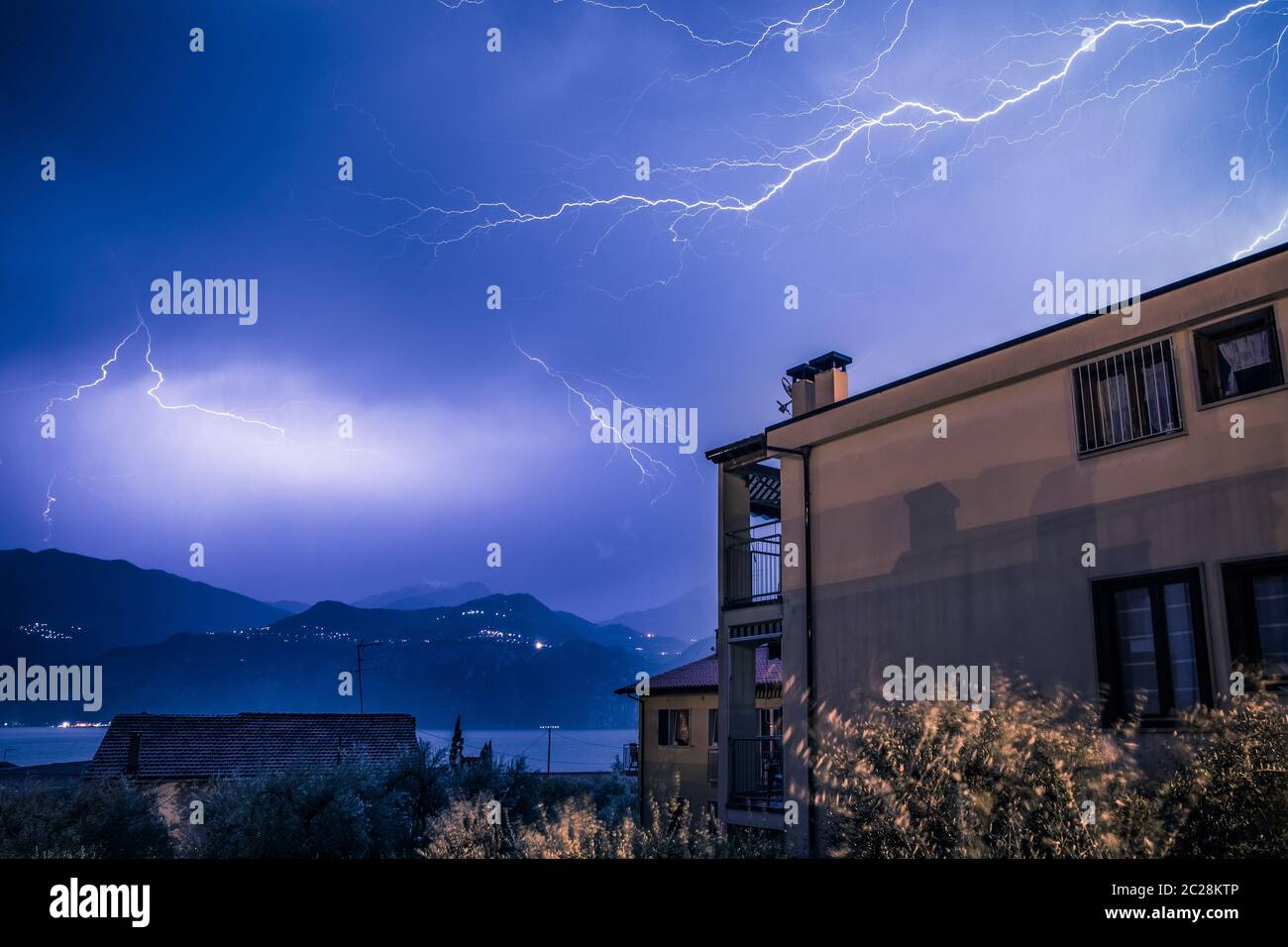 Lago di garda lightning hi-res stock photography and images - Alamy