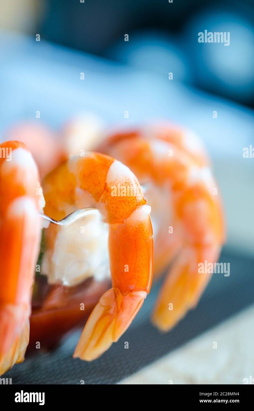 Prawn cocktail bowl lemon hi-res stock photography and images - Alamy
