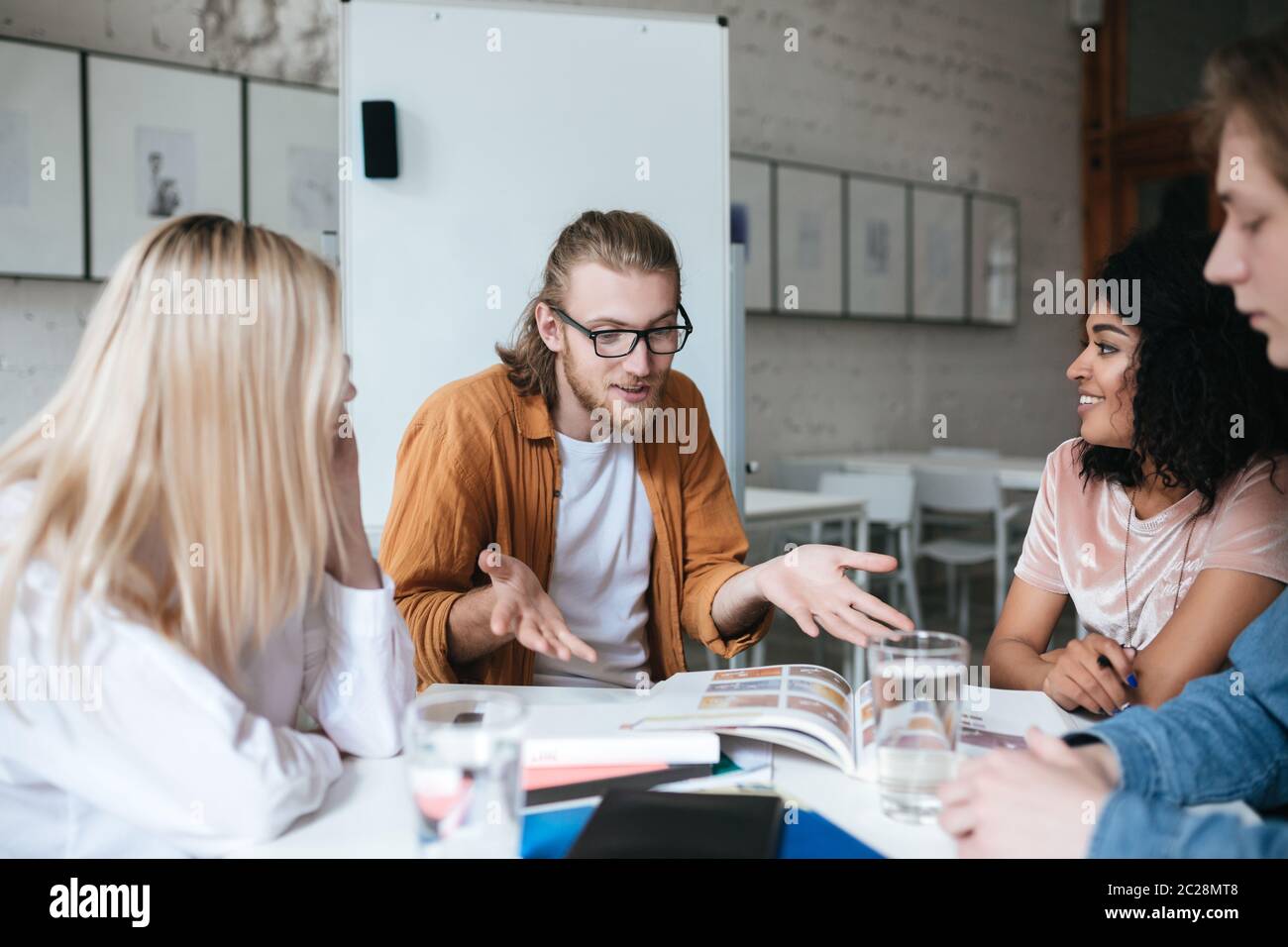 Explaining emotionally hi-res stock photography and images - Alamy