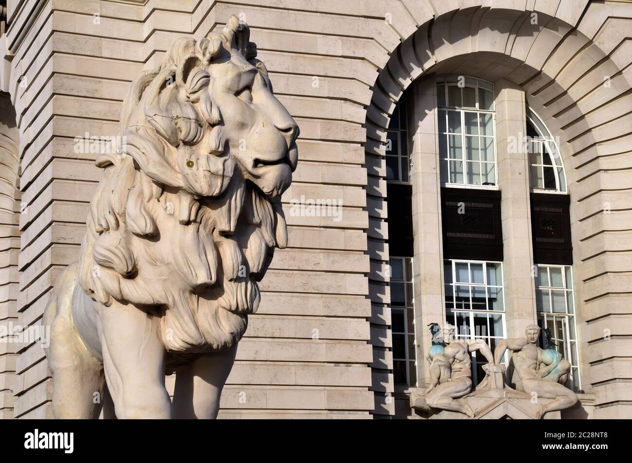 lion sculpture at a building in London Stock Photo - Alamy
