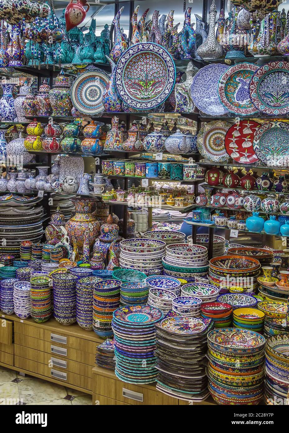 Colorful Turkish ceramics Stock Photo - Alamy