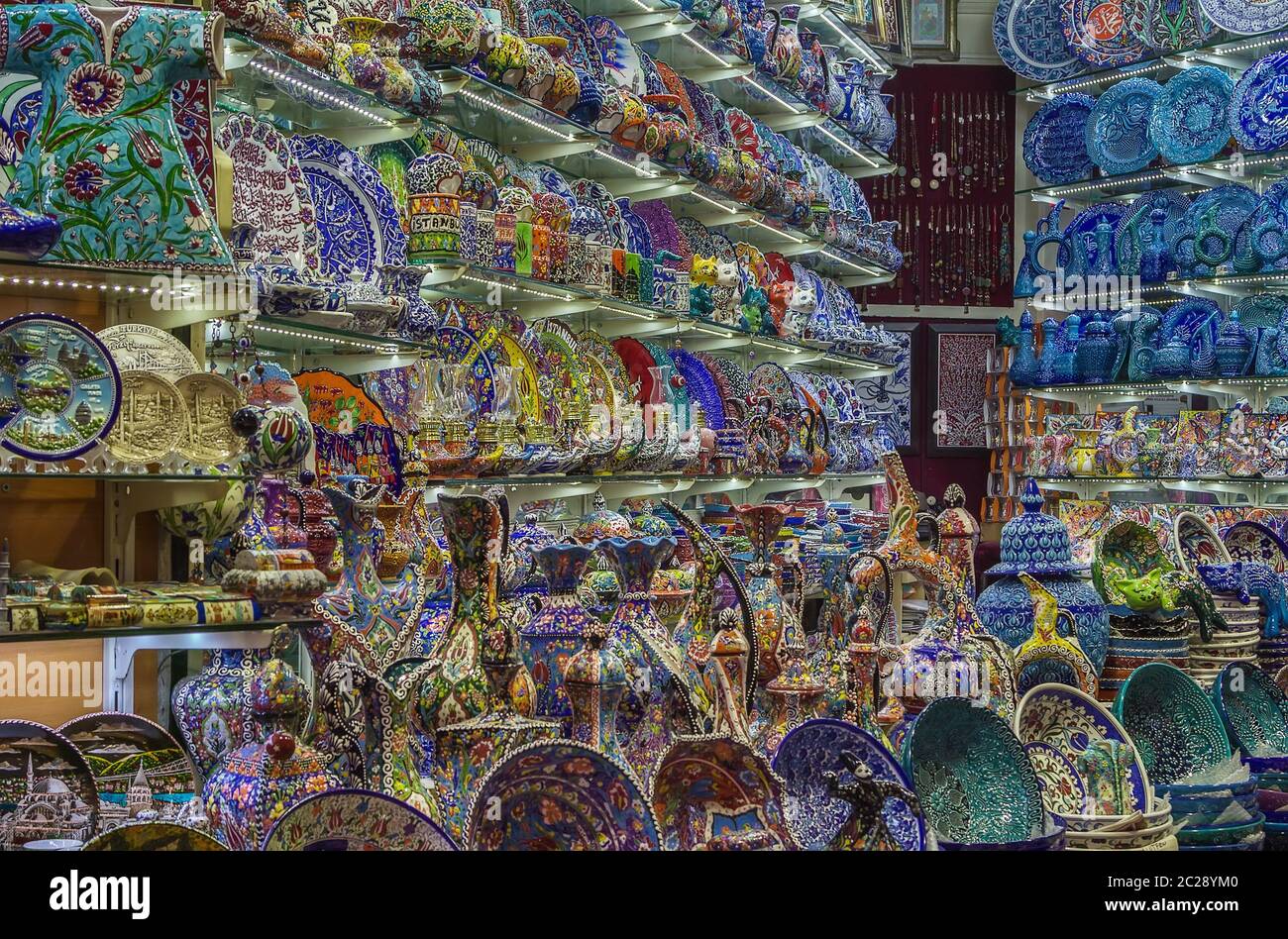 Colorful Turkish ceramics Stock Photo - Alamy