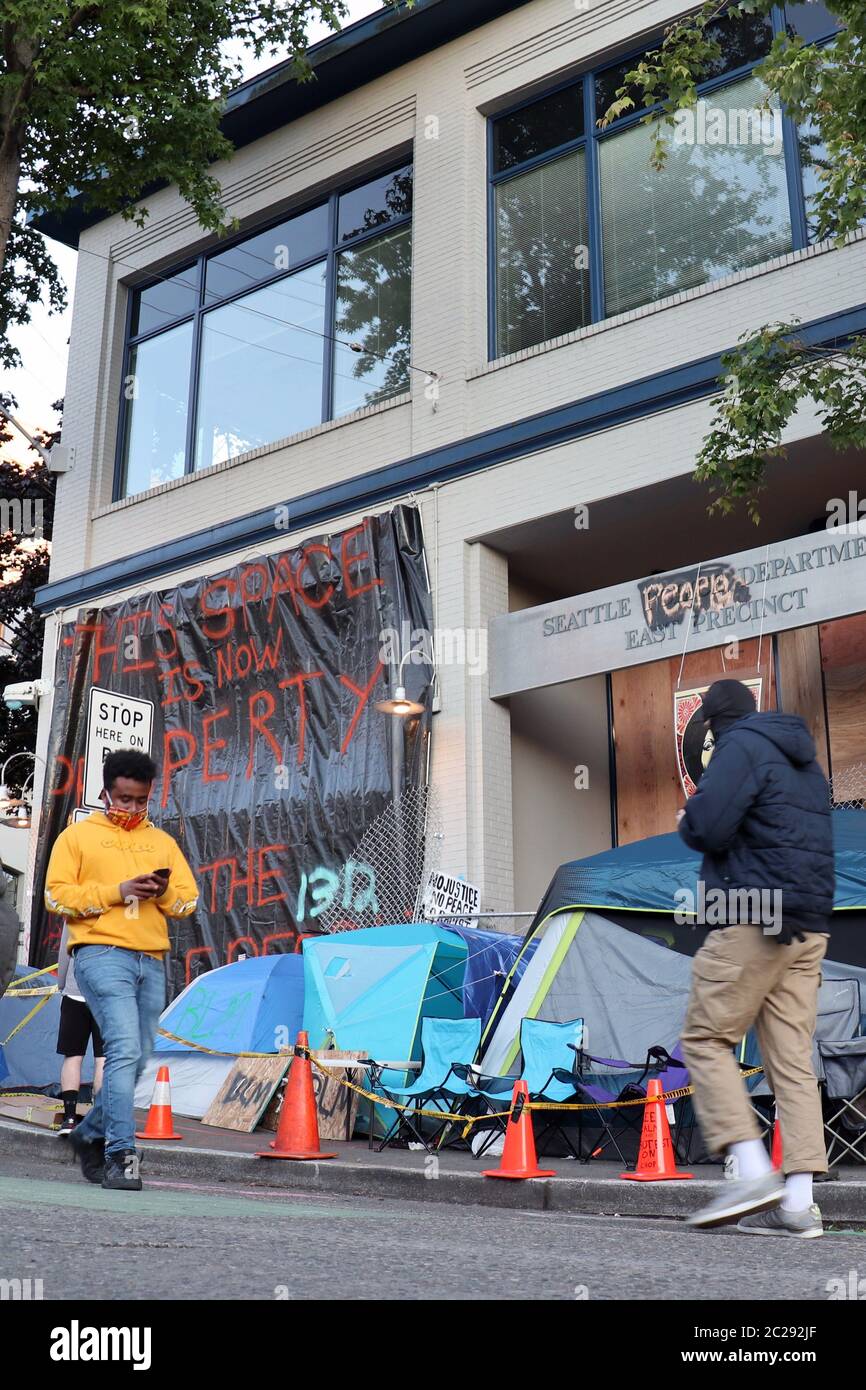 Precinct police hi-res stock photography and images - Alamy