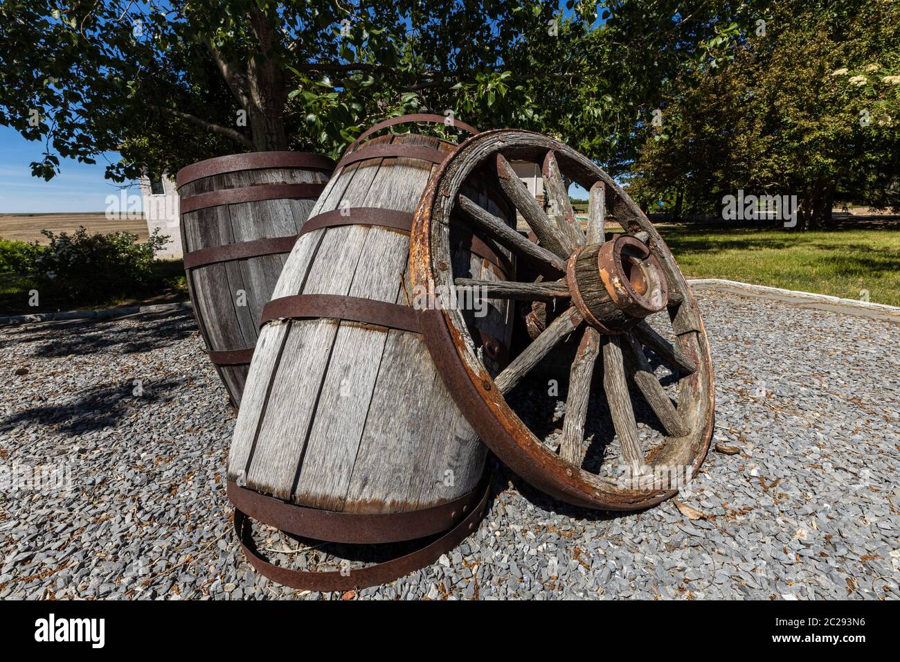 Old historical wagon wheel hi-res stock photography and images - Alamy