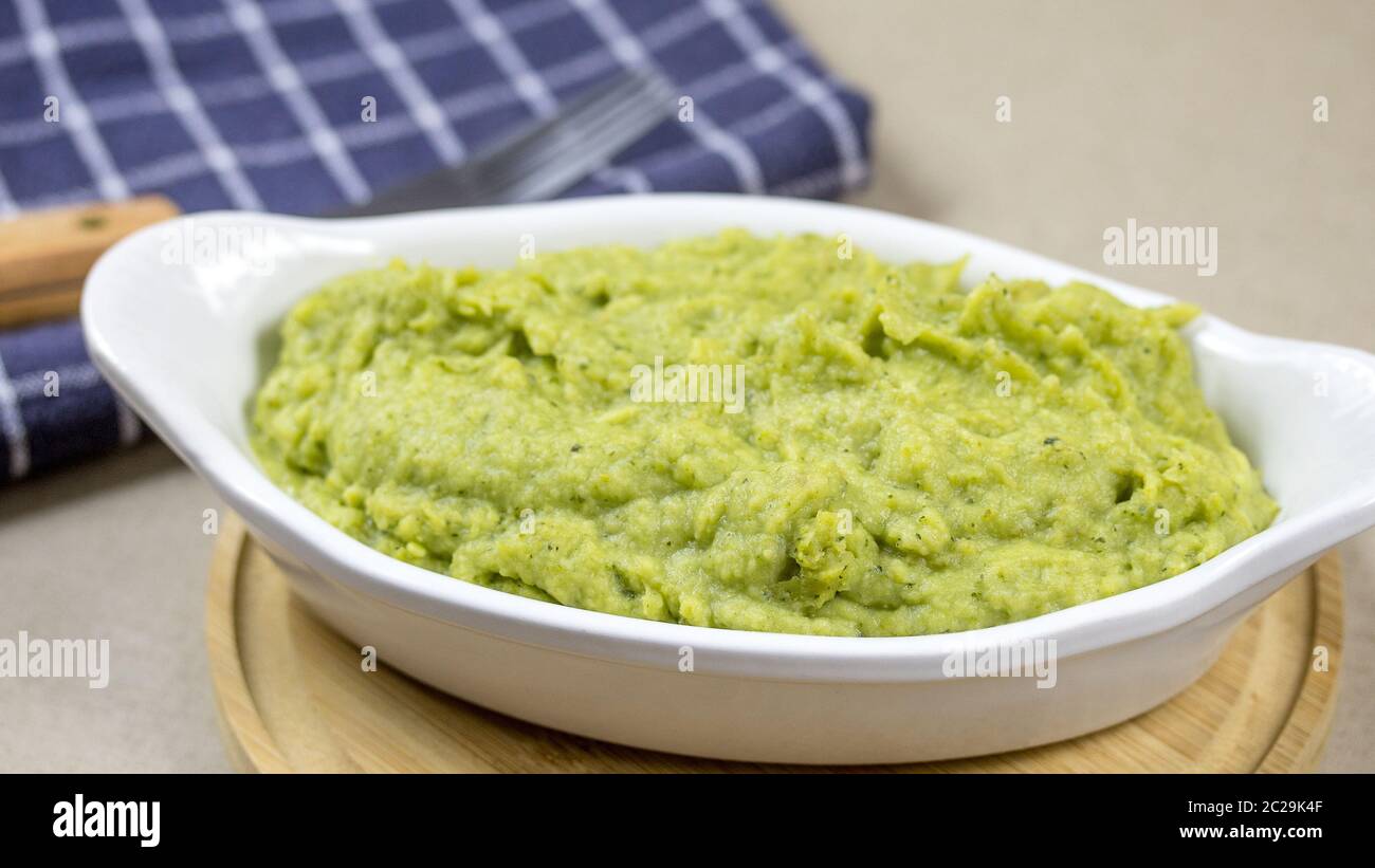 green vegetable puree Stock Photo - Alamy