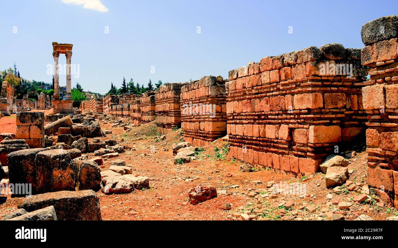 Lebanon anjar ruins column hi-res stock photography and images - Alamy
