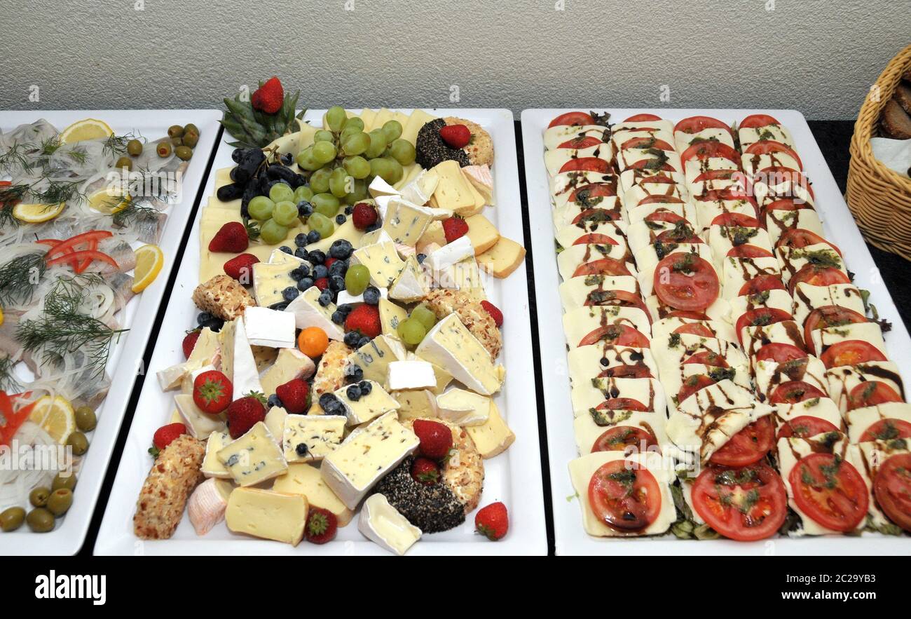 Food plate buffet hi-res stock photography and images - Alamy