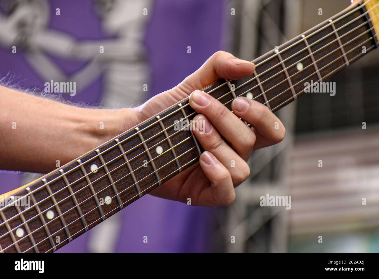 Fingers playing eletric guitar Stock Photo - Alamy