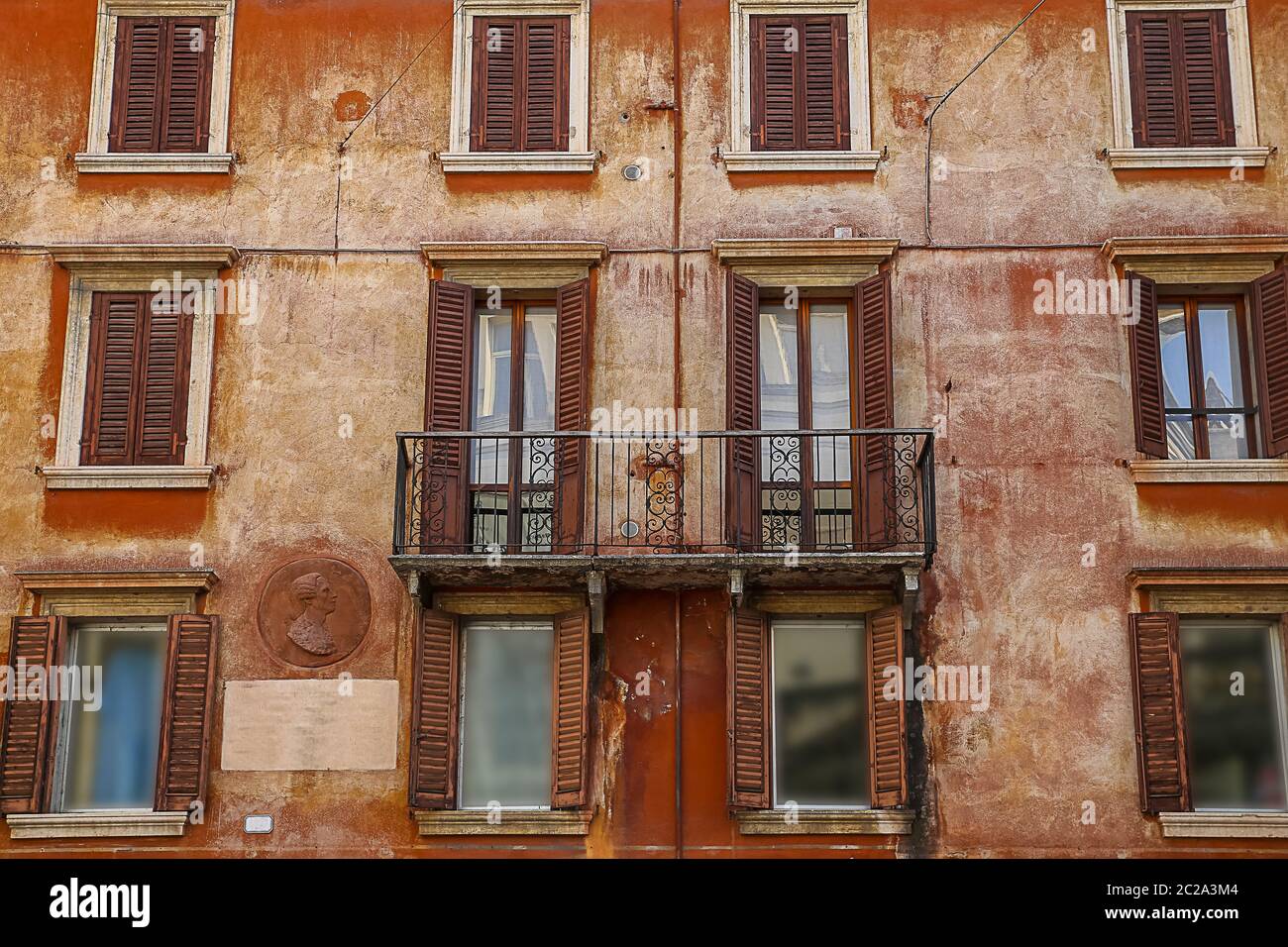 windows in the facades of ancient Venetian houses Stock Photo - Alamy
