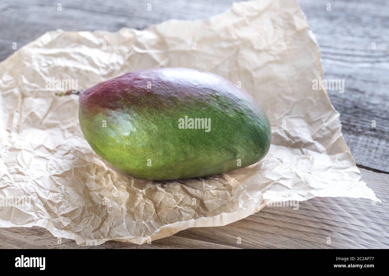 Fresh food not needing wrapping hi-res stock photography and images - Alamy