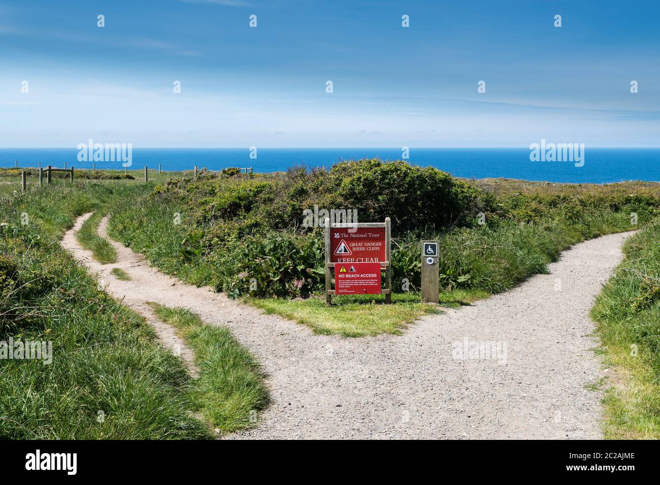 Footpaths walking hi-res stock photography and images - Alamy