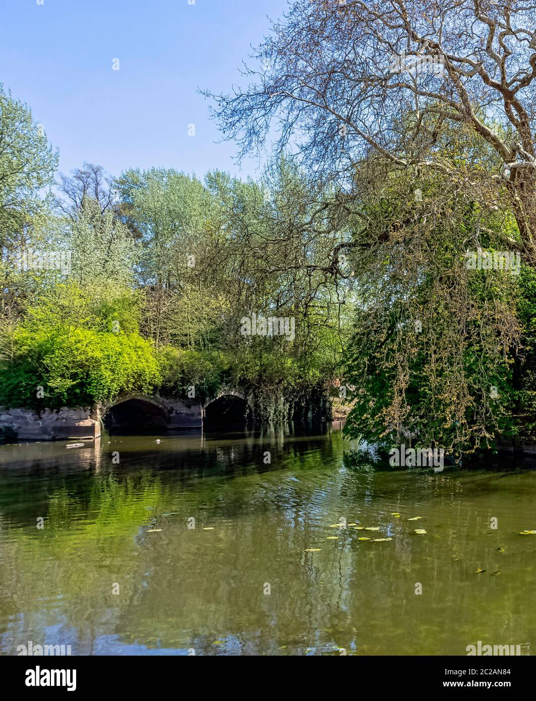 Multi arch bridge hi-res stock photography and images - Alamy